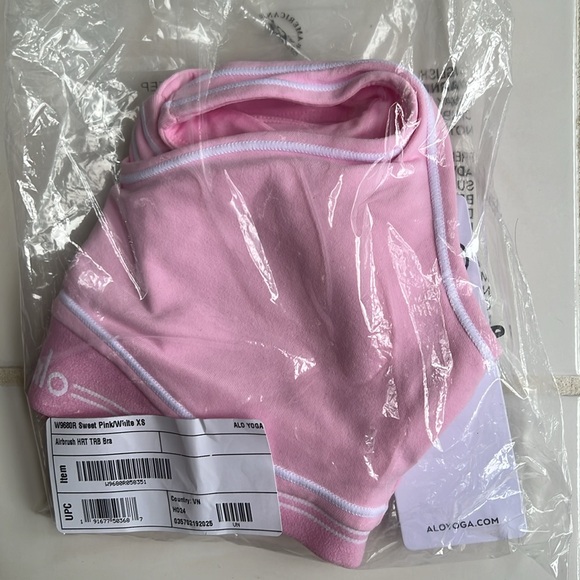 ALO Yoga | Tops | Alo Airbrush Heart Throb Bra Nwt Sweet Pink | Poshmark
